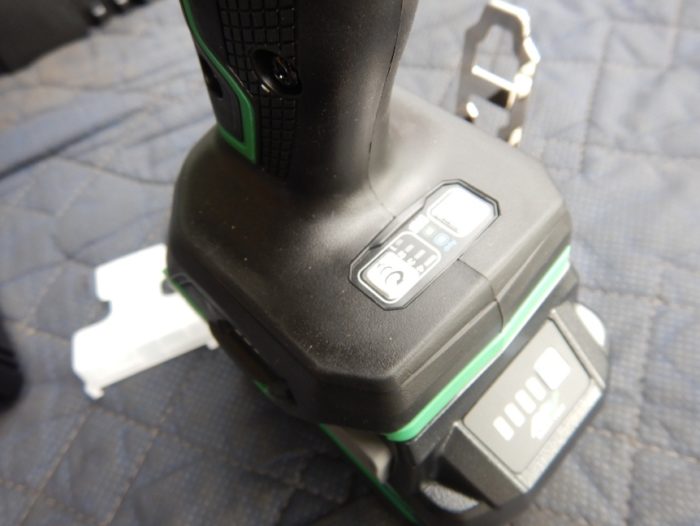 未使用品 HIKOKI 充電インパクトレンチ WR36DE(2XPSZ) 36V新型マルチボルト2,5Ah予備電池付セット 12,7sq先端角 ...